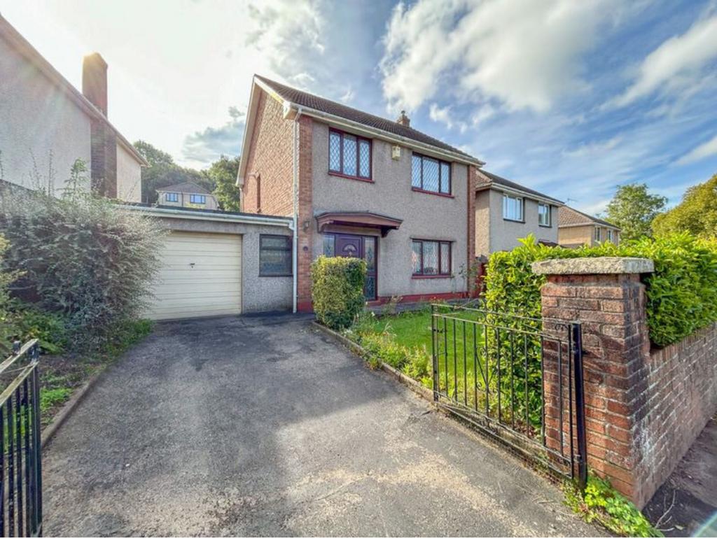 Ringland Circle, Newport, NP19 3 bed detached house - £260,000