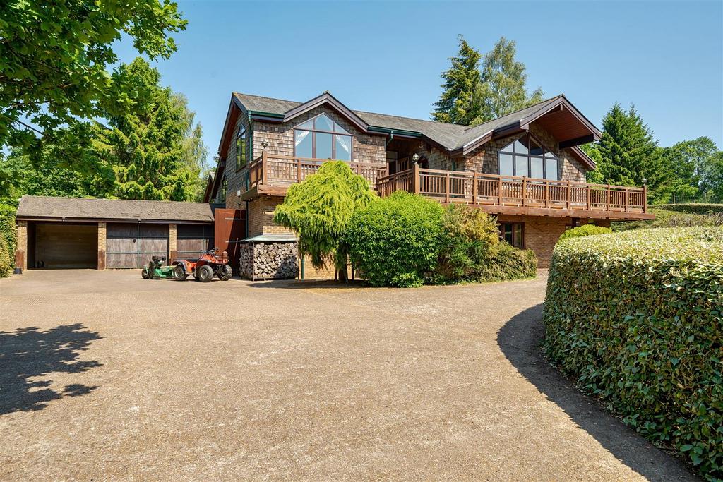How Lane, Chipstead 6 bed detached house - £2,750,000