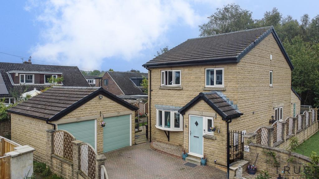 Manor Park Gardens, Gomersal BD19 4BA 4 bed detached house - £449,950