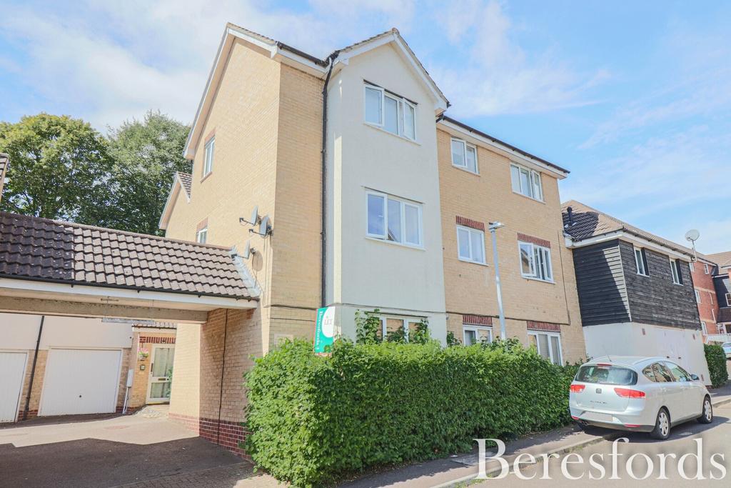 Harris Green, Dunmow, CM6 2 bed apartment - £225,000