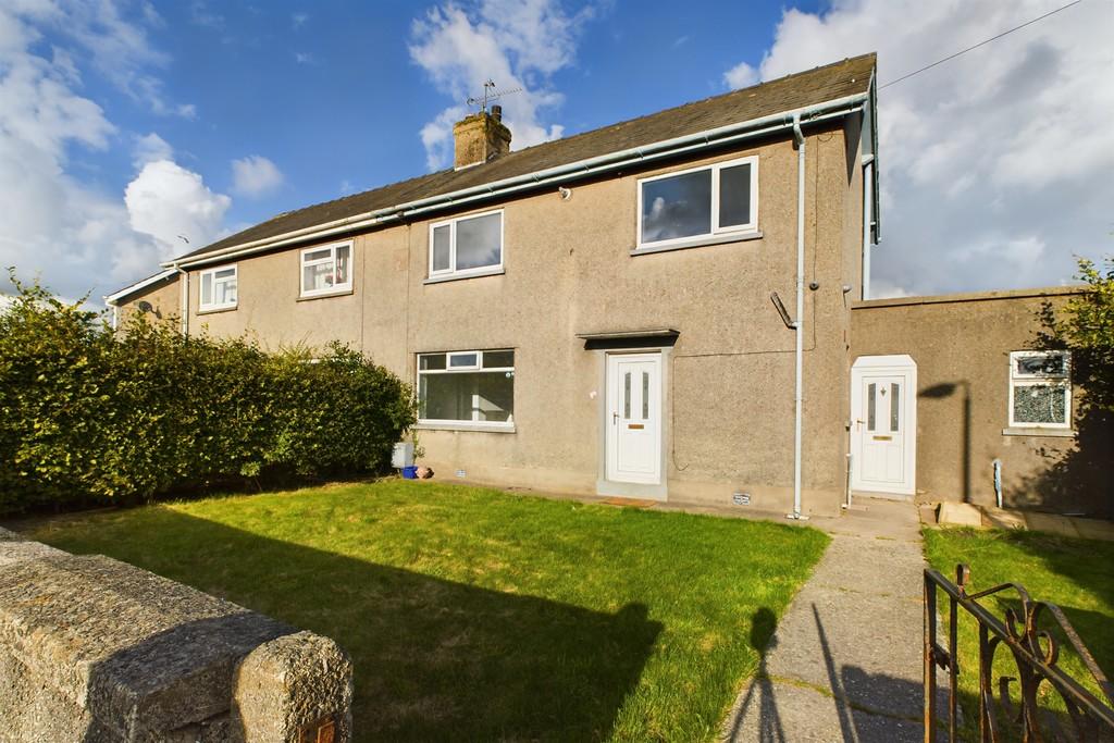 Moorgarth, Ulverston LA12 3 bed semi-detached house - £890 pcm (£205 pw)