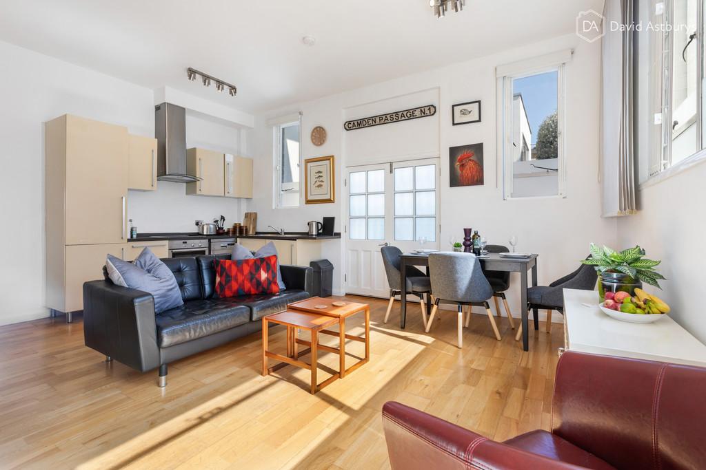 Charlton Place, Angel, London, N1 Studio - £1,800 pcm (£415 pw)