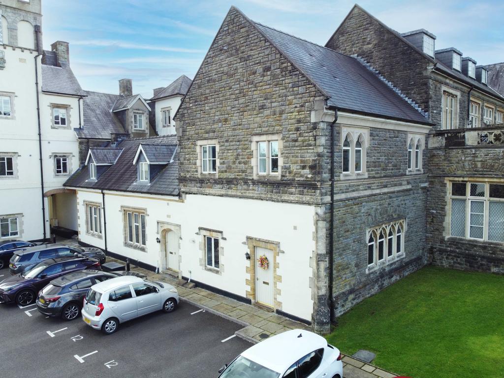 The Manor, Talygarn, Pontyclun, CF72 9WT 3 bed terraced house - £350,000