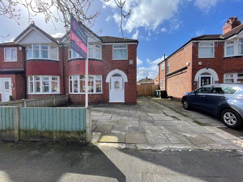 Rossett Avenue, Altrincham WA15 3 bed semi-detached house - £450,000