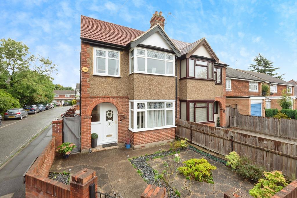 Whitton, Hounslow TW4 3 bed semi-detached house - £575,000