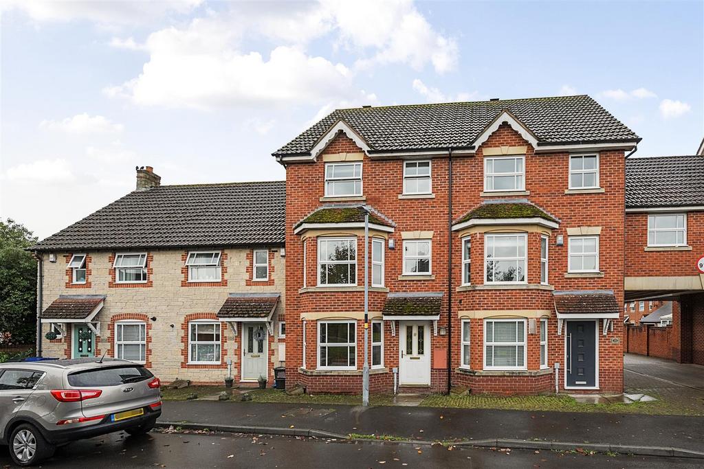 Reeves Road, Devizes 3 bed terraced house - £325,000