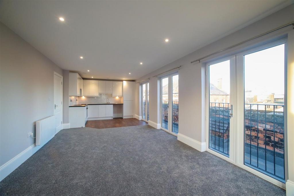 Gold Street, Northampton NN1 2 bed apartment - £1,050 pcm (£242 pw)