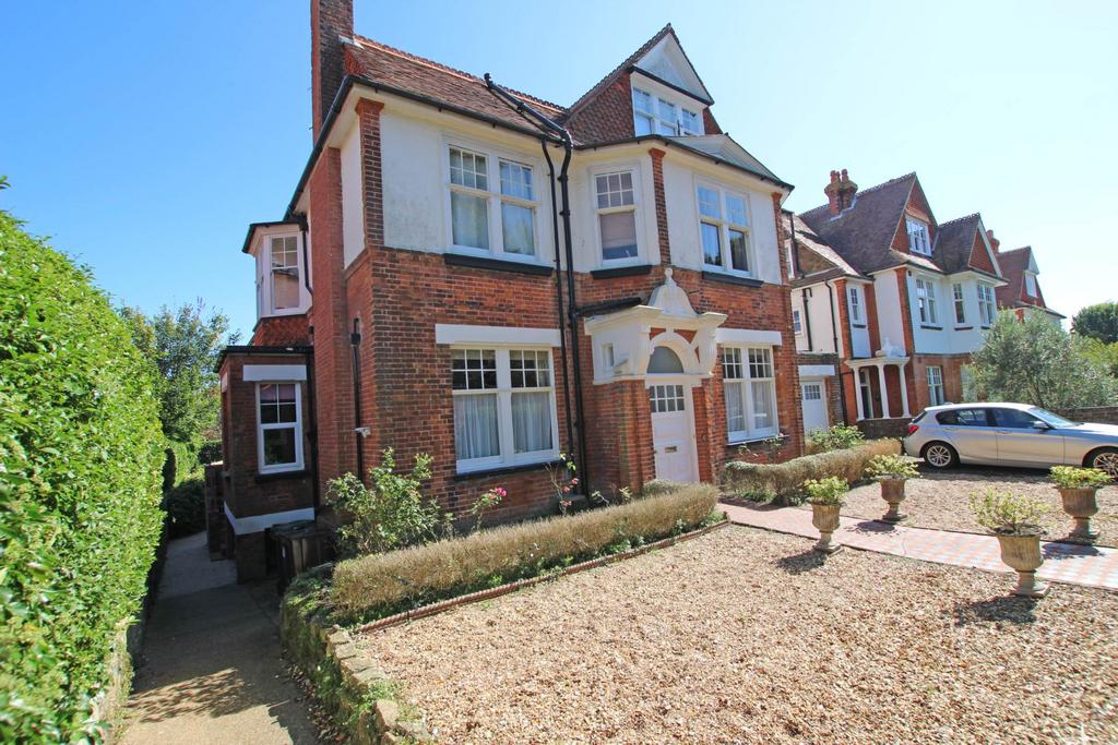 Milnthorpe Road, Eastbourne, BN20 7NS 3 bed flat - £550,000