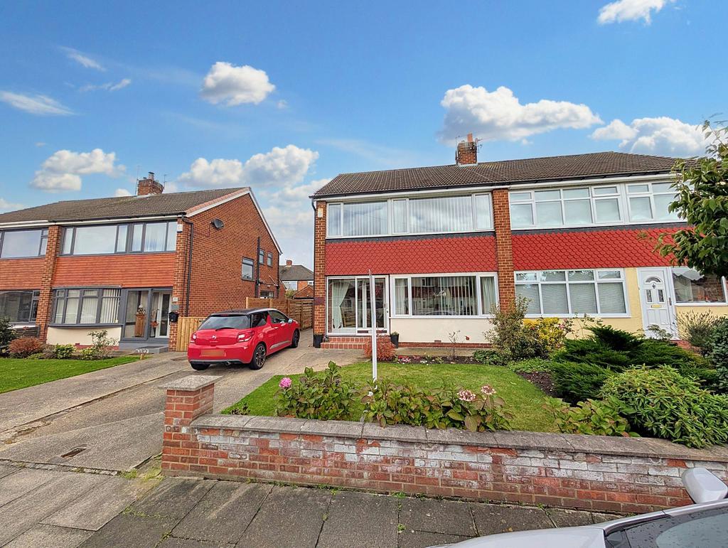 Samaria Gardens, Acklam... 3 bed semi-detached house - £170,000