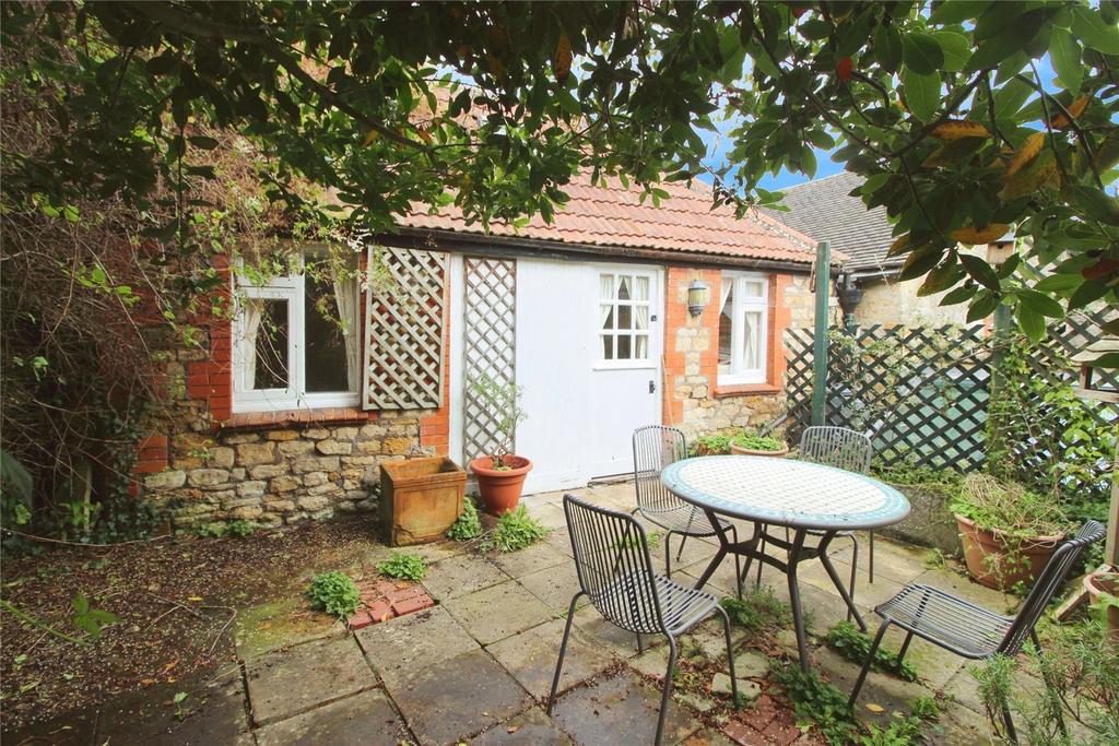 Newland, Sherborne, Dorset, DT9 1 bed detached house - £825 pcm (£190 pw)