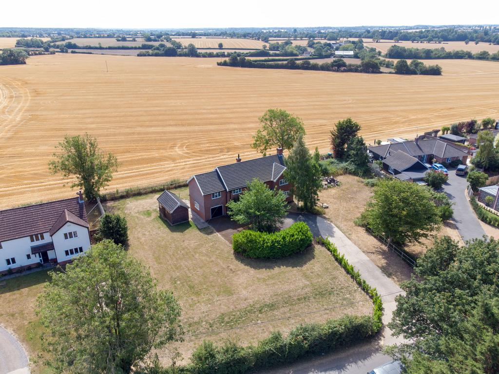 Mill Road, Badingham, Woodbridge, IP13 5 bed detached house - £2,150 ...