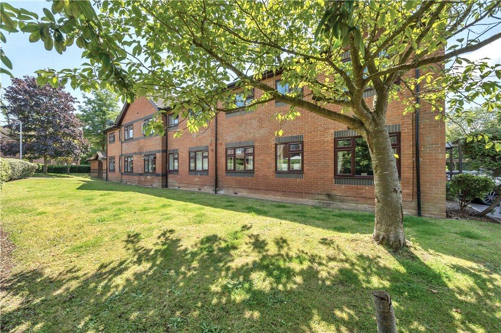 23 Emerson Court, Albert Walk... 2 bed apartment - £245,000