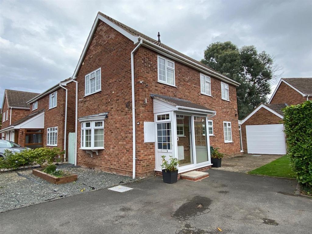 Bronsil Drive, Malvern 4 bed detached house - £325,000