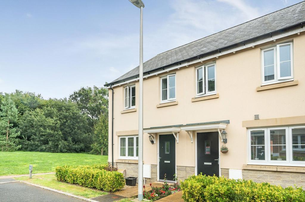 Kendall Grove, Bovey Tracey, TQ13 2 bed end of terrace house - £106,000