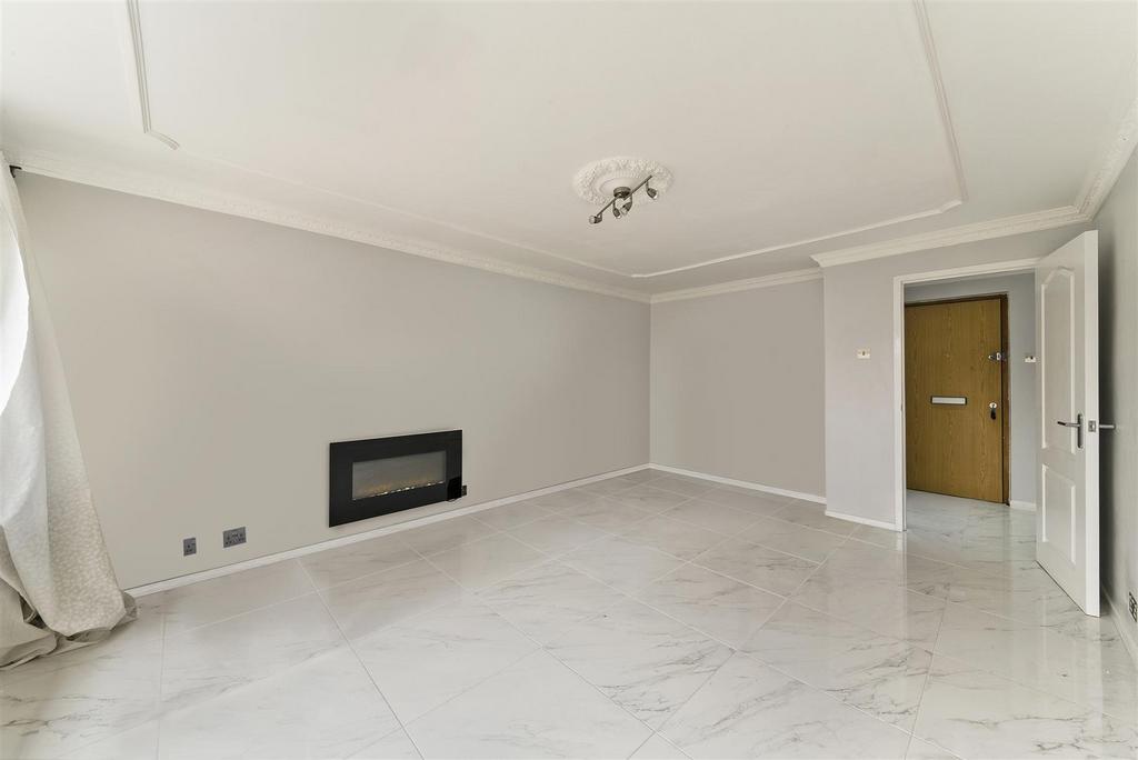 Butchers Road, London 2 bed flat - £1,995 pcm (£460 pw)