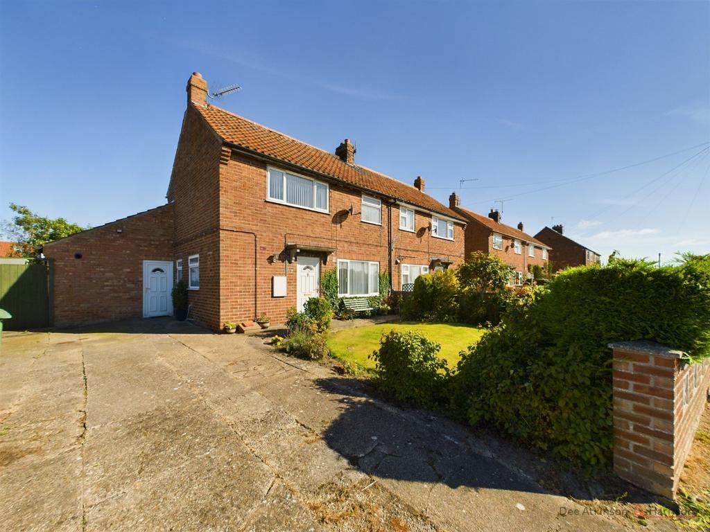 South Townside, North Frodingham... 4 bed semi-detached house for sale ...