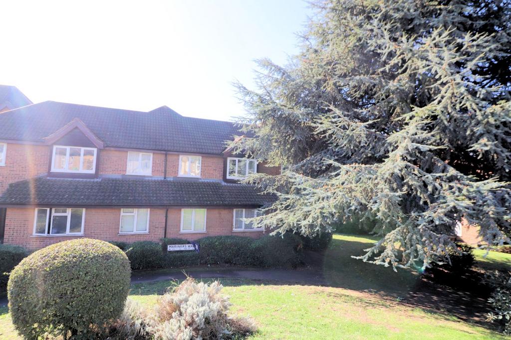 Mariners Walk, Erith, Kent, DA8 1 bed flat for sale - £160,000