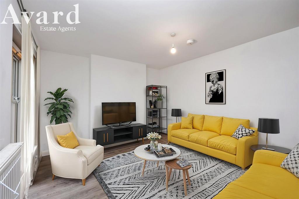 Upper Lewes Road, Brighton BN2 2 bed flat - £255,000