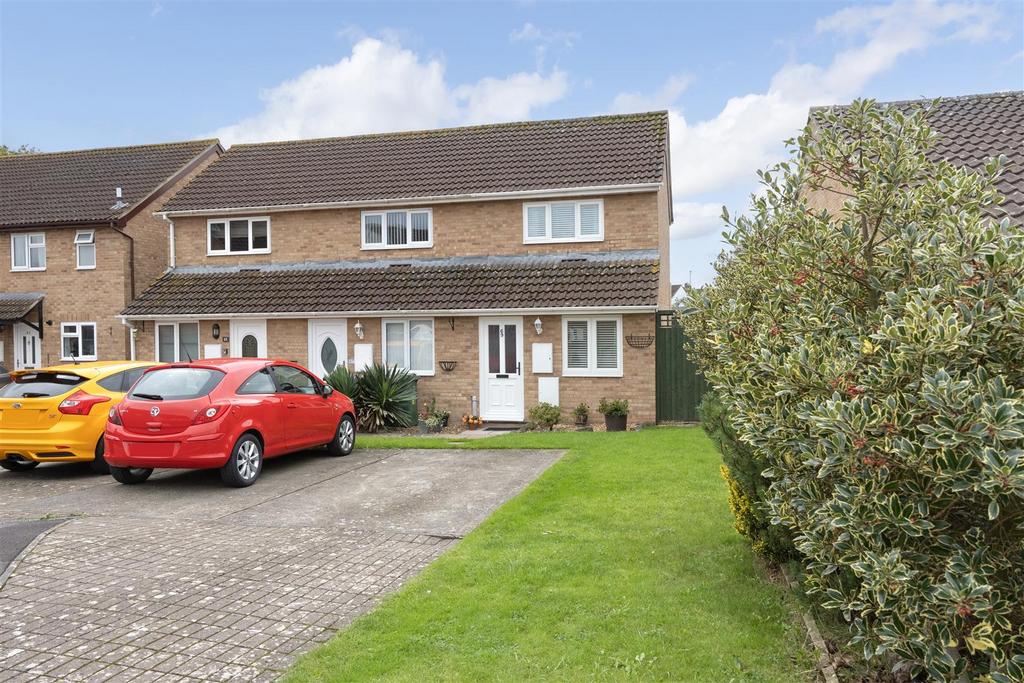 Gloucester Walk, Westbury 1 bed end of terrace house - £170,000