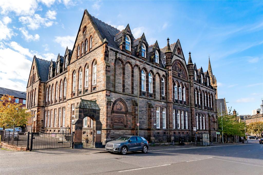 Lochend Road, Edinburgh, EH6 2 bed penthouse for sale - £375,000