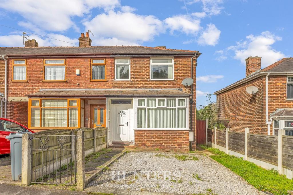 Kearsley Road, Manchester 2 bed end of terrace house - £185,000