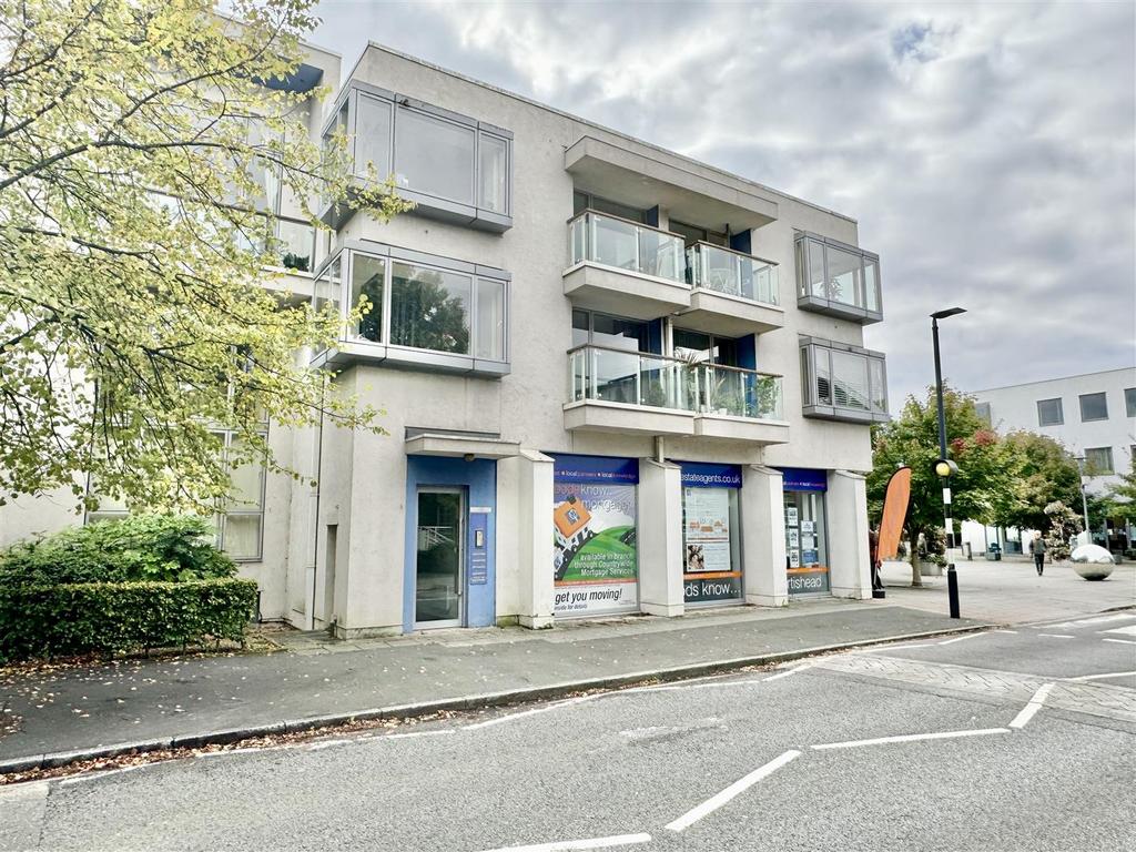 Harbour Road, Portishead 2 bed apartment - £335,000