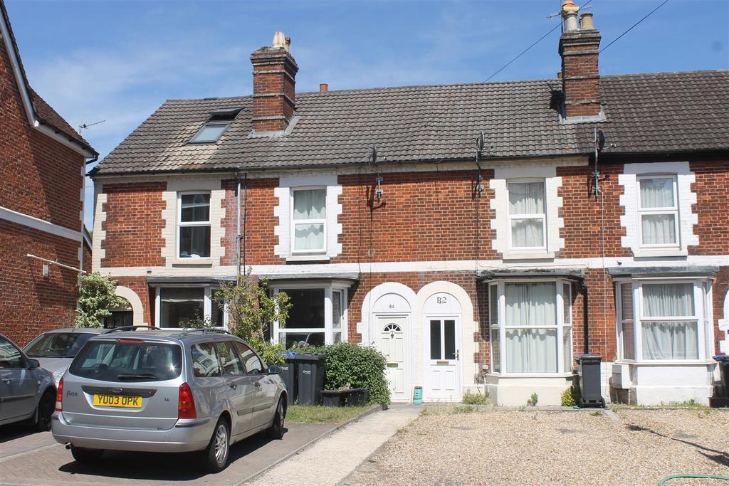 Devizes Road, Salisbury SP2 2 bed terraced house - £1,050 pcm (£242 pw)