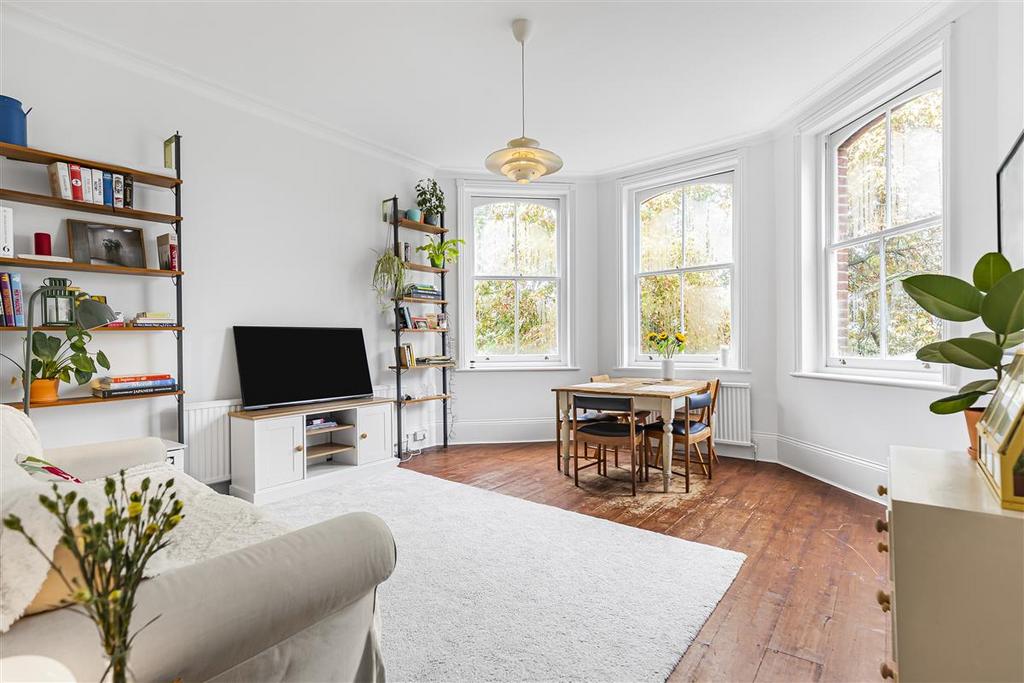 Windmill Drive, SW4 1 bed block of apartments - £525,000