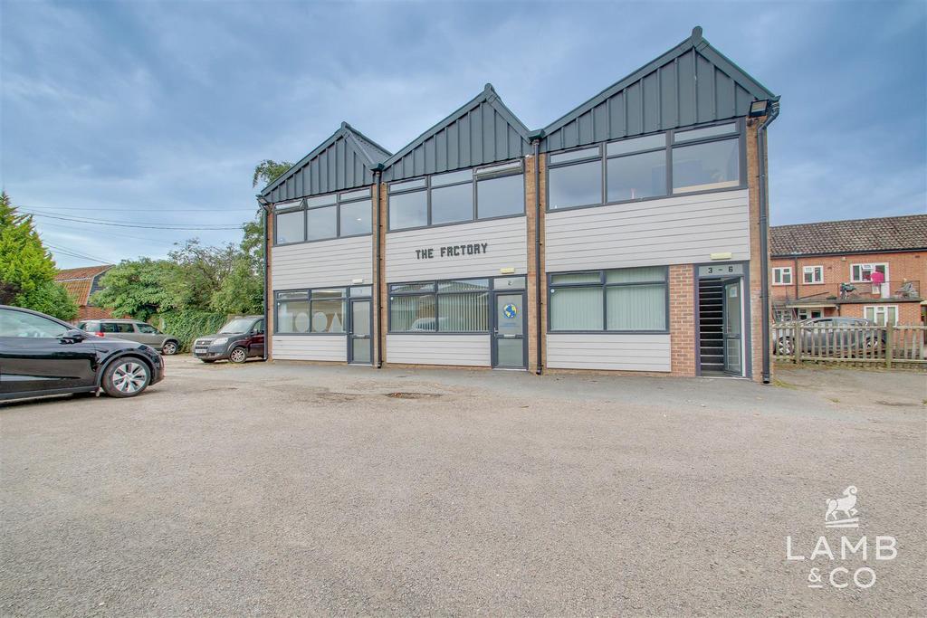 High Street, Clacton-On-Sea CO16 Office - £425 pcm (£98 pw)