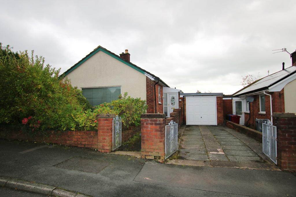 St Lawrence Avenue, Lammack, Blackburn 2 bed bungalow - £169,950