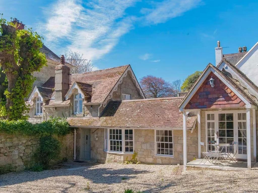Bonchurch Village Road, Ventnor 4 bed semi-detached house - £1,300 pcm ...