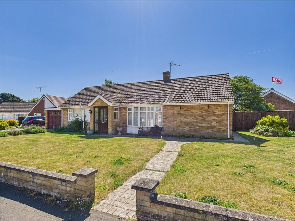 Denver Hill, Downham Market PE38 3 bed detached bungalow - £369,995
