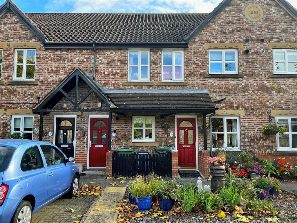 John Gray Court, Willerby, Hull 2 bed apartment - £125,000