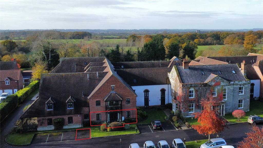 Motcombe Grange, Motcombe... 2 bed apartment - £235,000