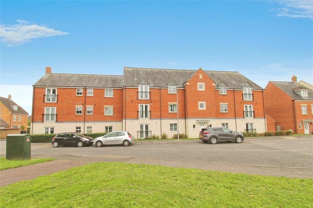 Blake Court, Staverton 2 bed apartment - £170,000