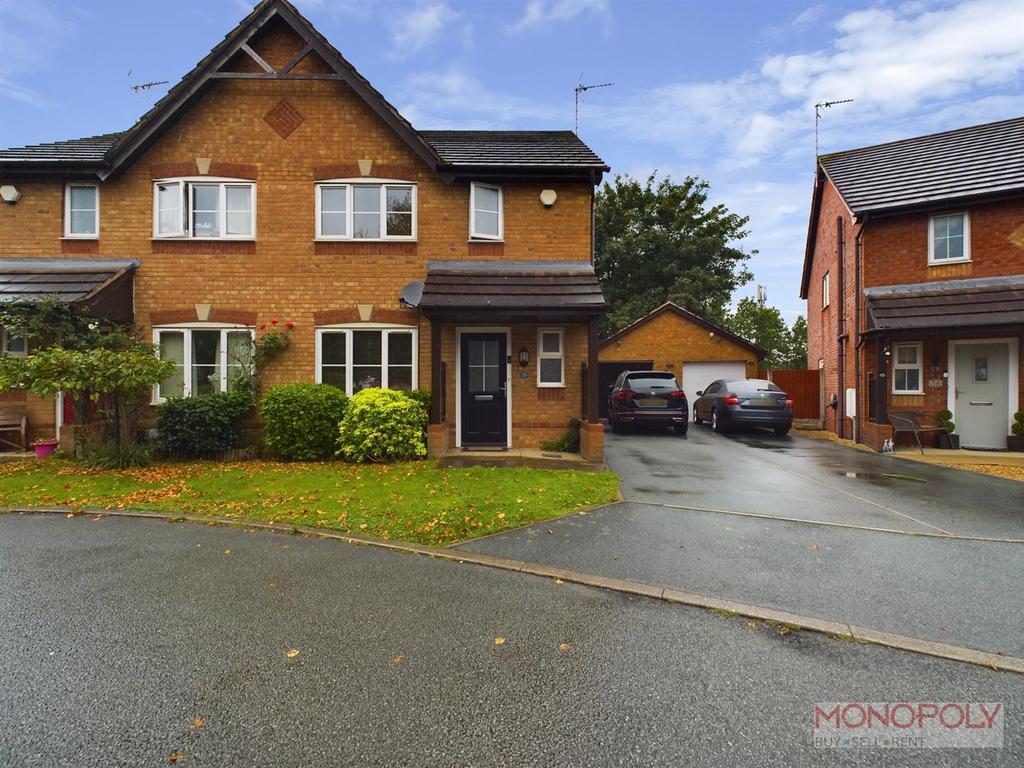 Top Farm Road, Wrexham 3 bed semi-detached house - £210,000