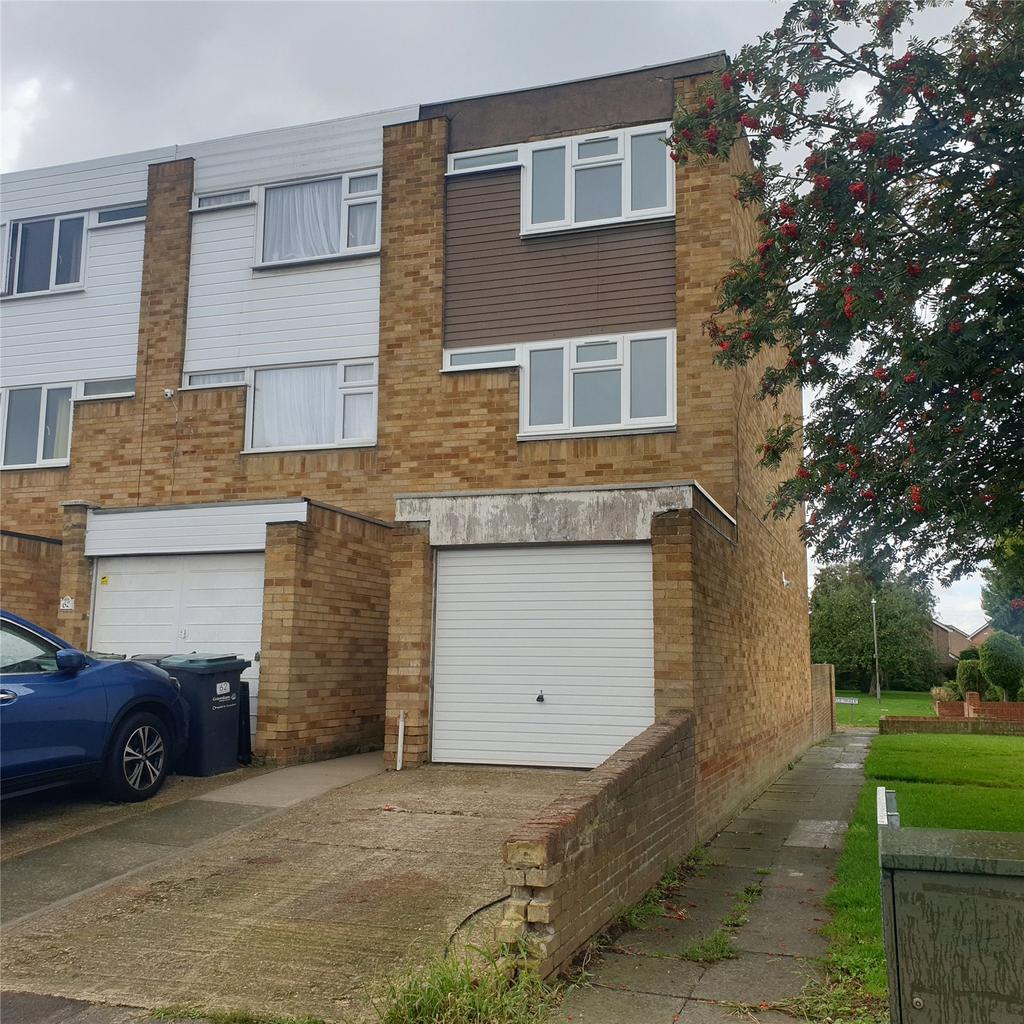 Mulberry Road, Gravesend DA11 3 bed end of terrace house - £1,700 pcm ...