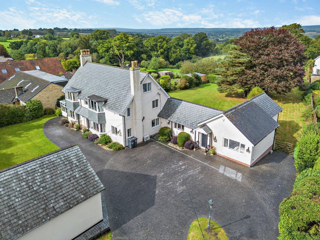 Combe Street Lane, Yeovil, Somerset 6 bed detached house for sale - £ ...