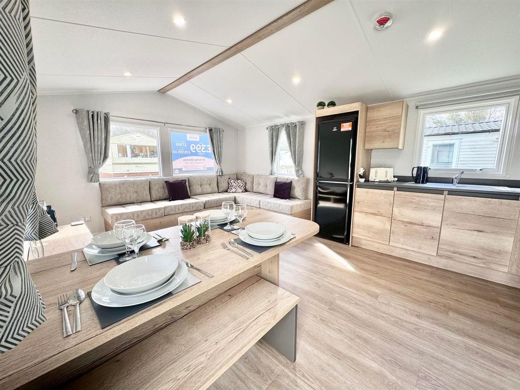Todber Valley Holiday Park, Clitheroe... 2 bed mobile home - £39,995