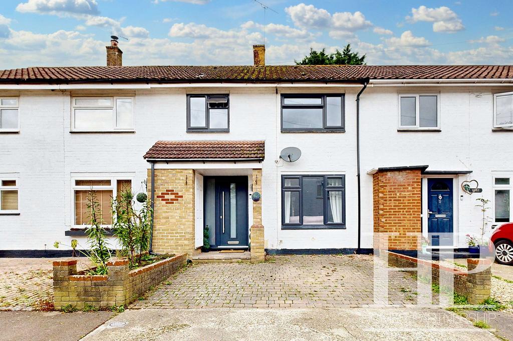 Lavington Close, Crawley RH11 3 bed terraced house - £375,000