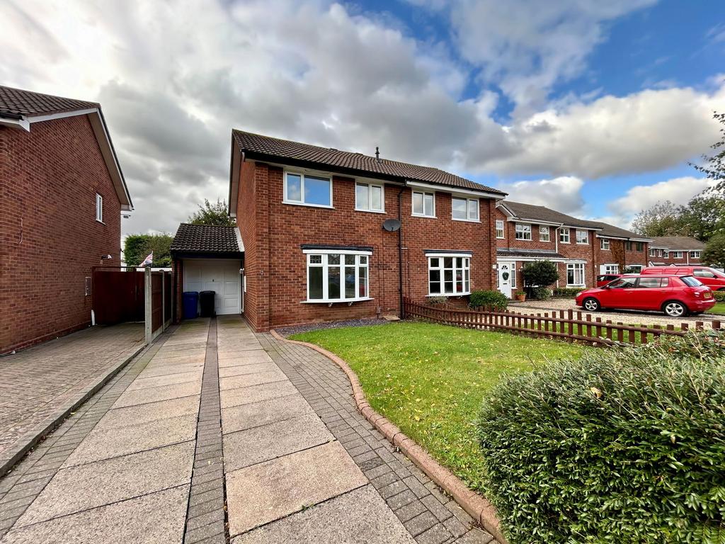 Swallowfield, Tamworth B79 3 bed semi-detached house - £255,000