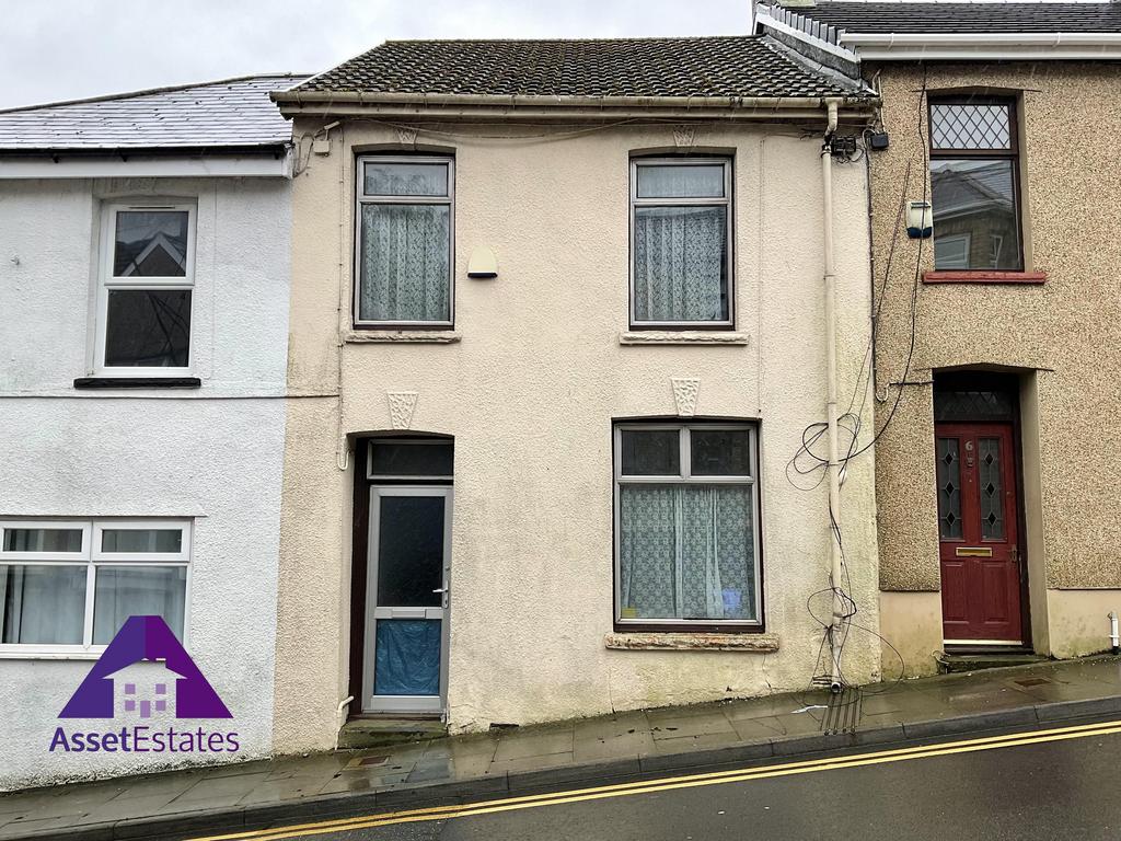 Gladstone Street, Abertillery, NP13 1NY 2 bed terraced house - £75,000