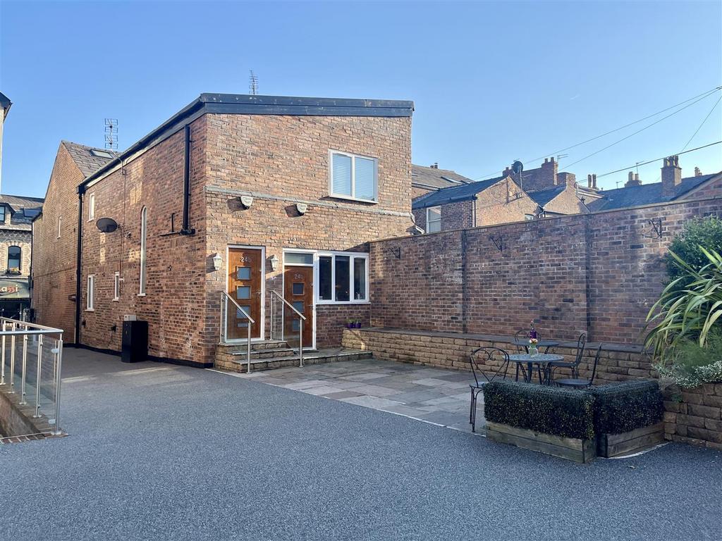 The Downs, Altrincham 1 bed apartment - £250,000