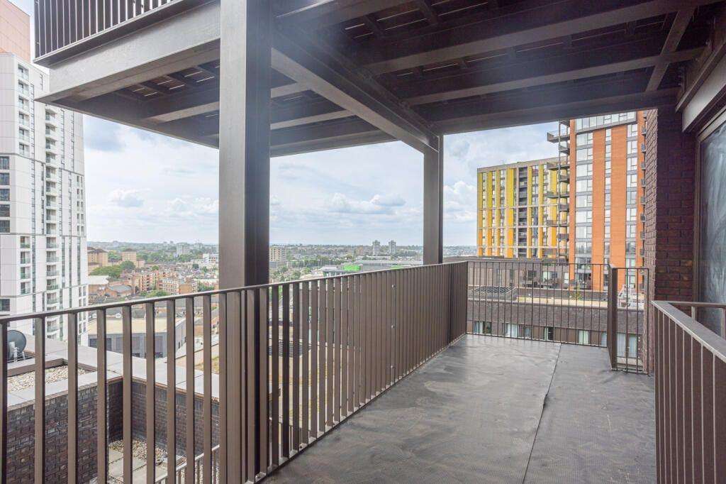 Legacy Building, Embassy Gardens... 2 bed flat to rent - £4,498 pcm (£ ...