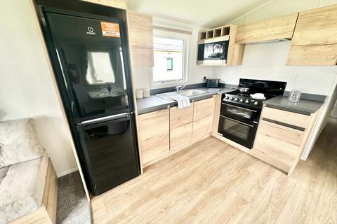 Houses for sale in Jaywick | OnTheMarket
