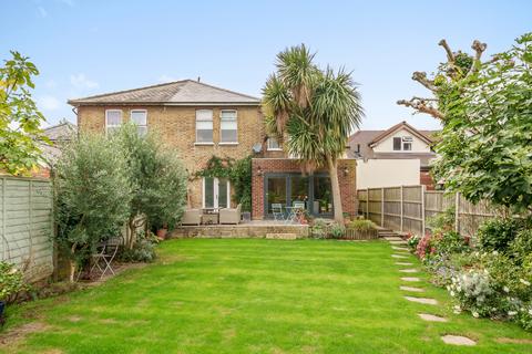 Houses for sale in Shepperton | OnTheMarket