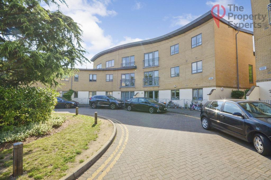 Sovereign Place, Harrow, HA1 2 bed apartment for sale - £360,000