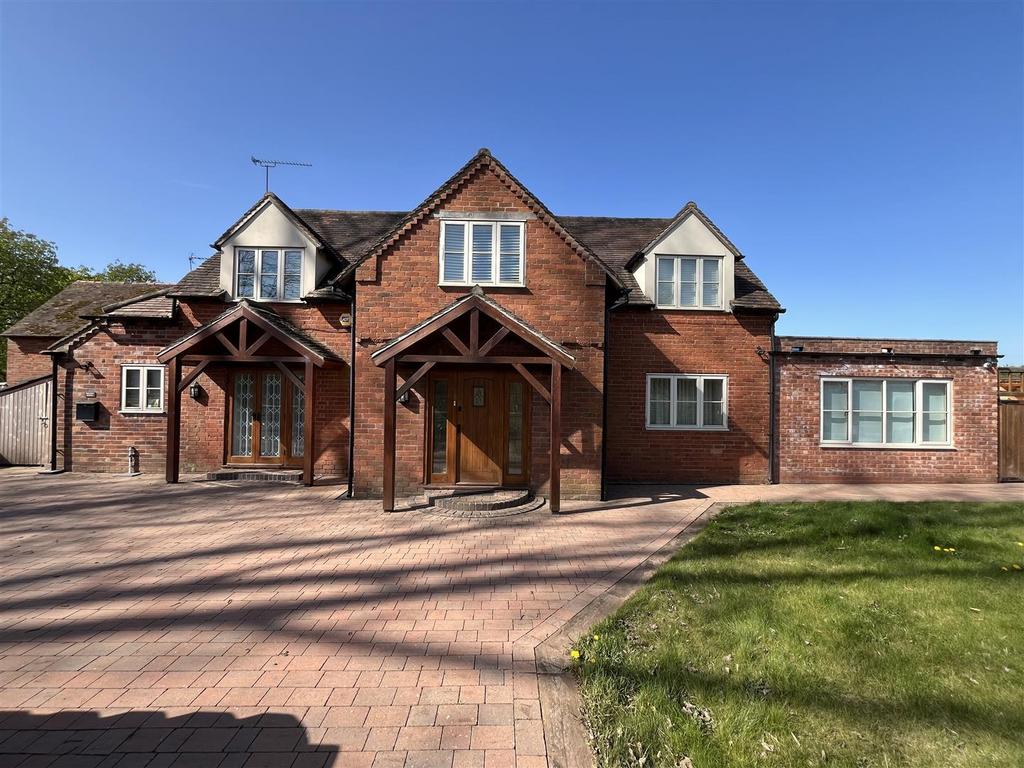 The Barn House, Longbridge, Warwick 4 bed barn conversion - £650,000
