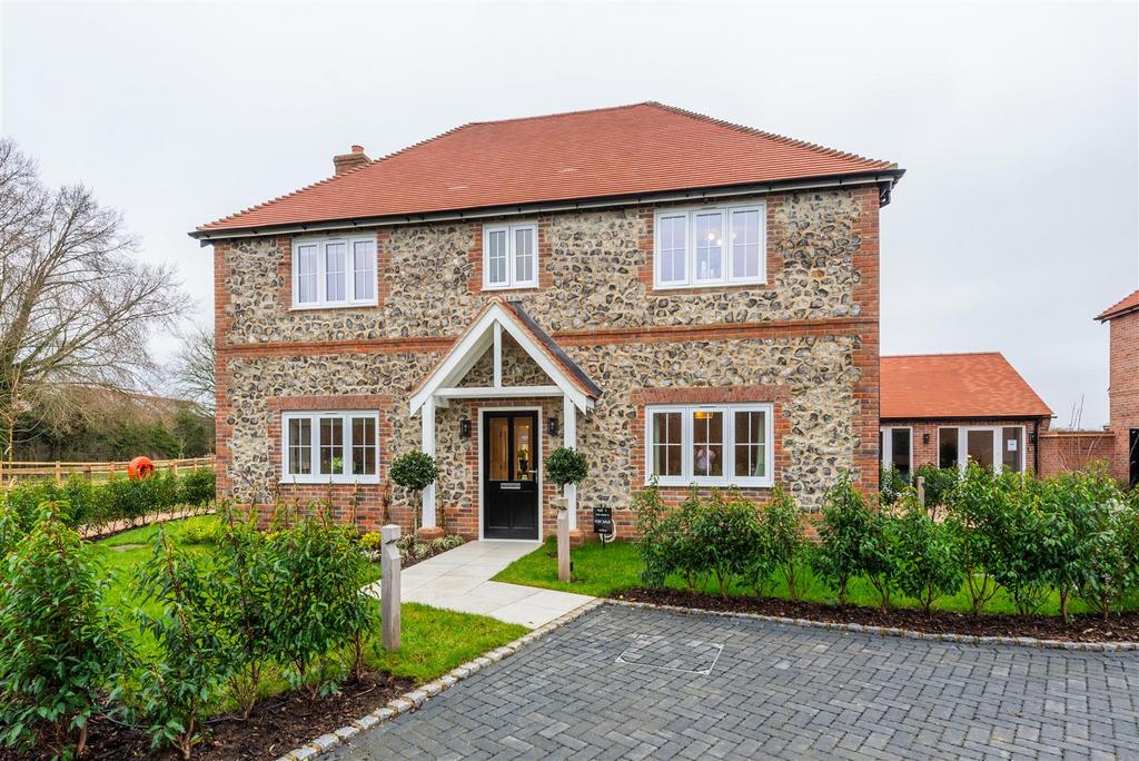 Tring Road, Wilstone, Tring 5 bed detached house for sale - £1,300,000