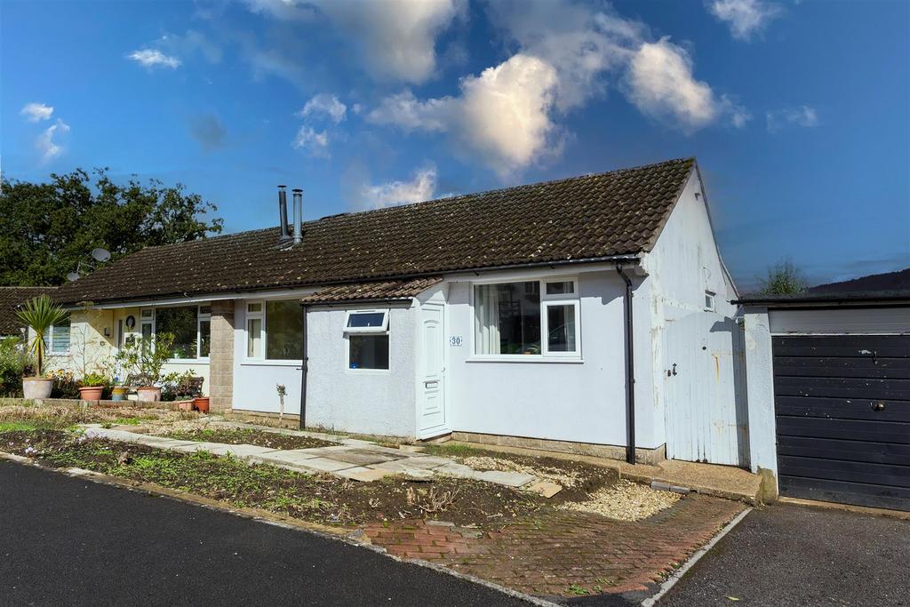 Wellings Close, South Chard, Chard 2 bed bungalow - £230,000